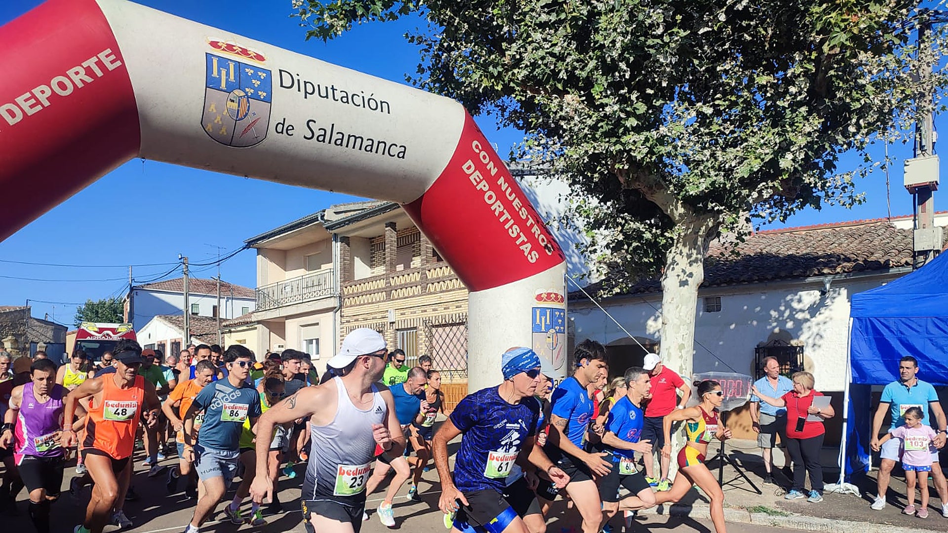 Solidaridad y deporte en la V edición del cross «La Rubialada» | La Gaceta de Salamanca